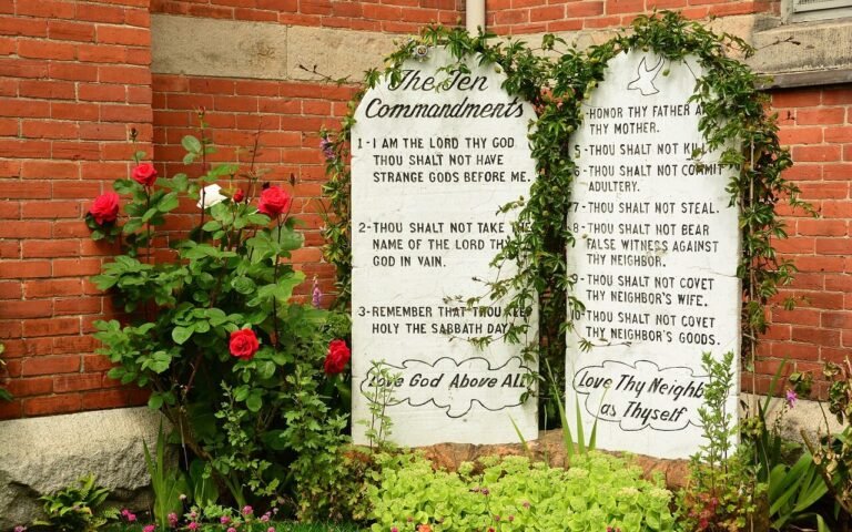 Texas Bill Mandates Display of Ten Commandments in Public School ...